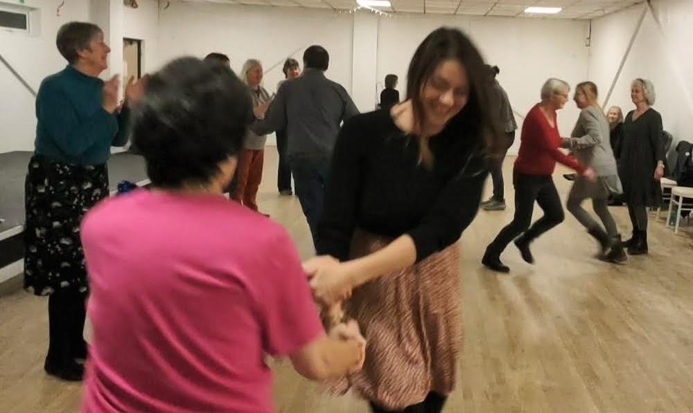 Ceilidh Cornwall – Ceilidh and barn dancing in Cornwall with dancer and caller Kate Smith